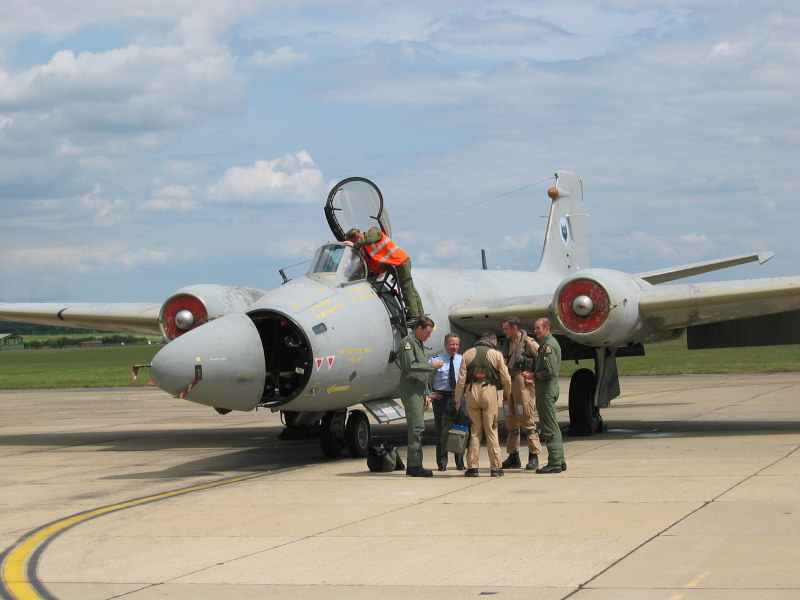 Last overseas operations - Canberra squadron returns - Military Airshows