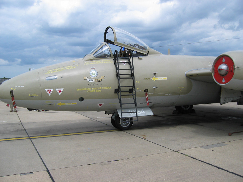 Last overseas operations - Canberra squadron returns - Military Airshows