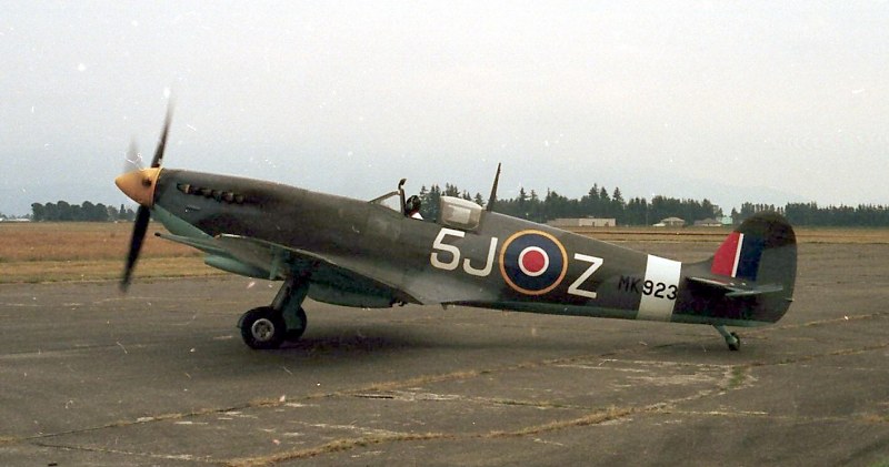 Airworthy Spitfires around the World flying today - Military Airshows